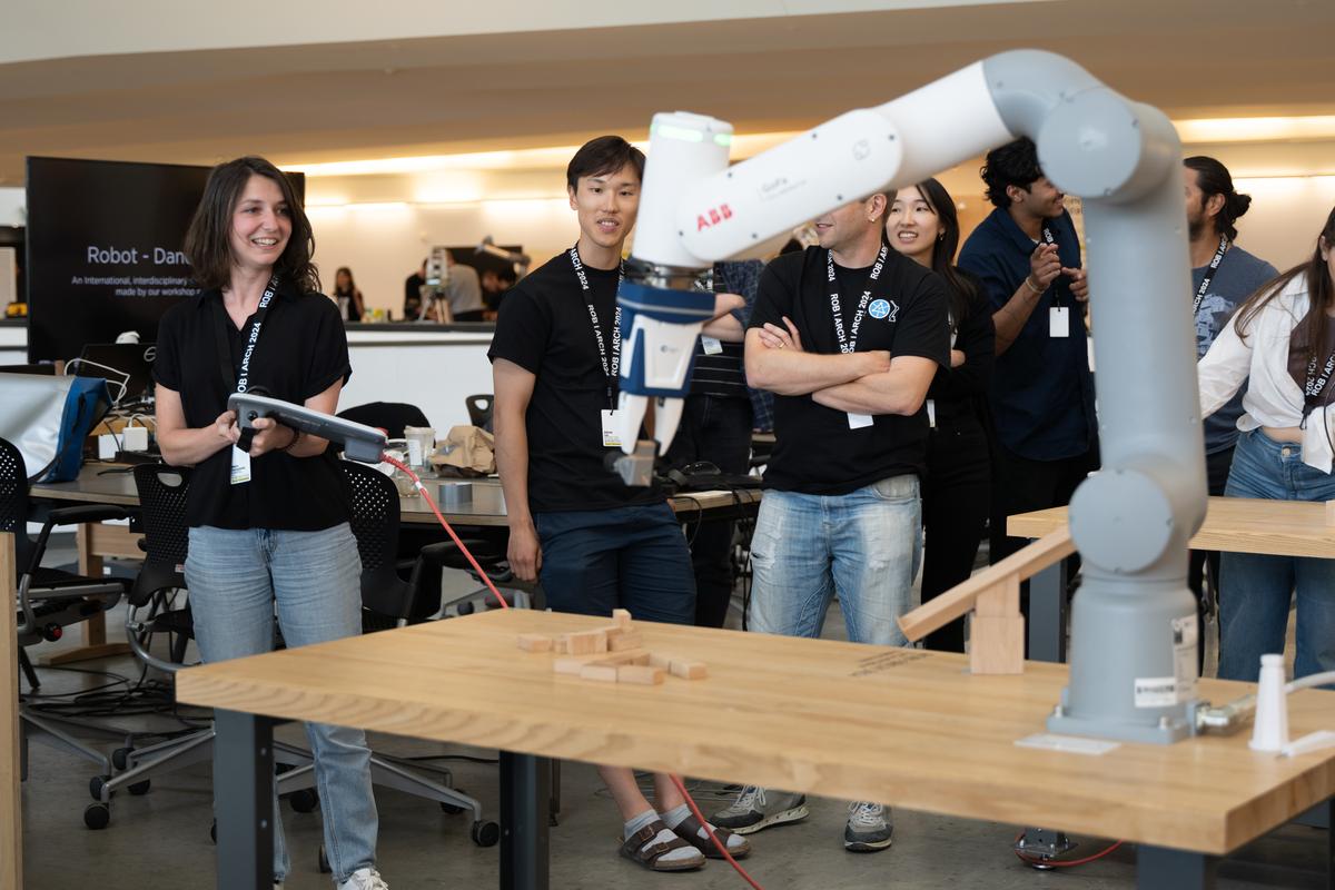 Collaboration Between Design And Automated Fabrication / ROB|ARCH 2024