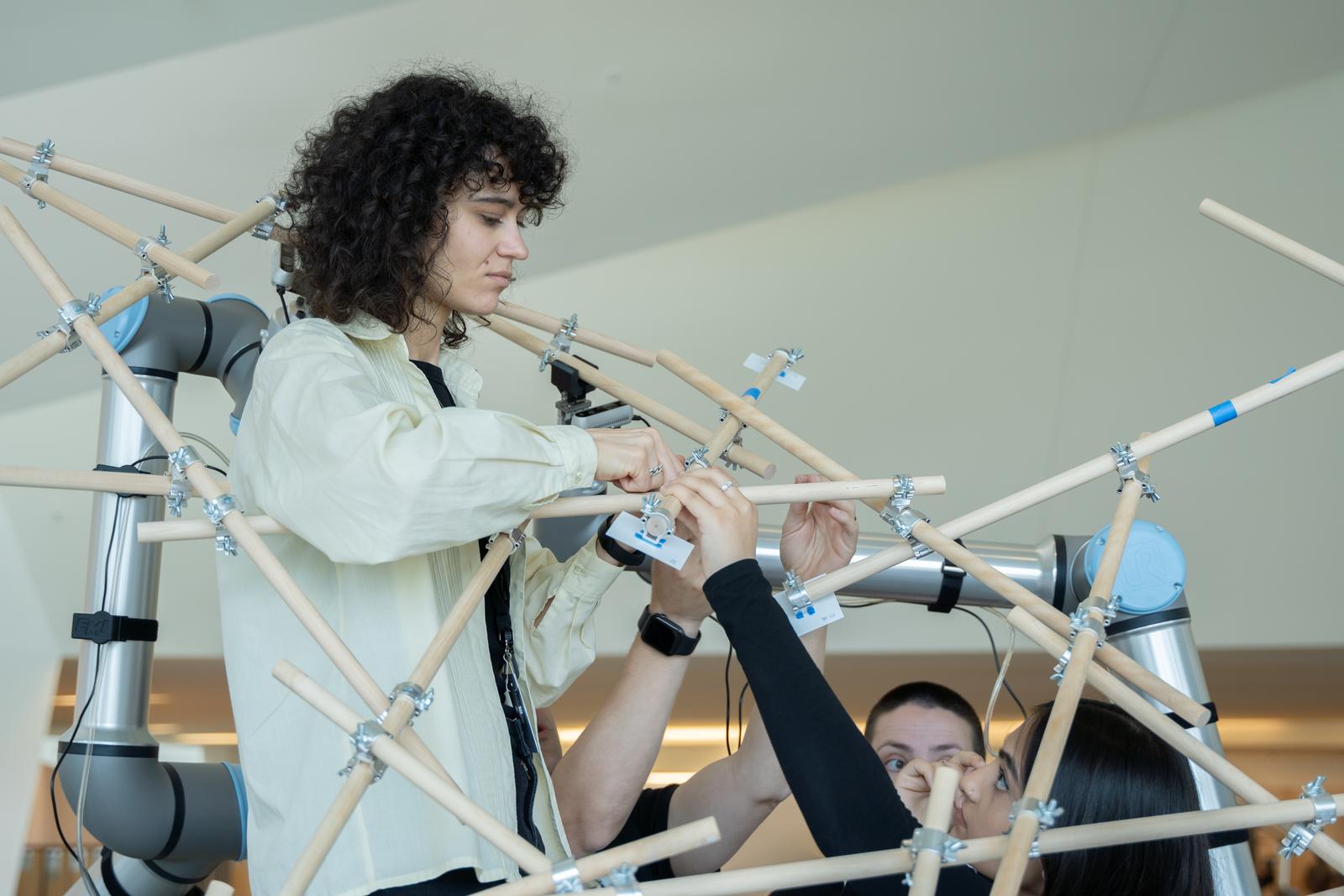 Collaborative Augmented Assembly / ROB|ARCH 2024